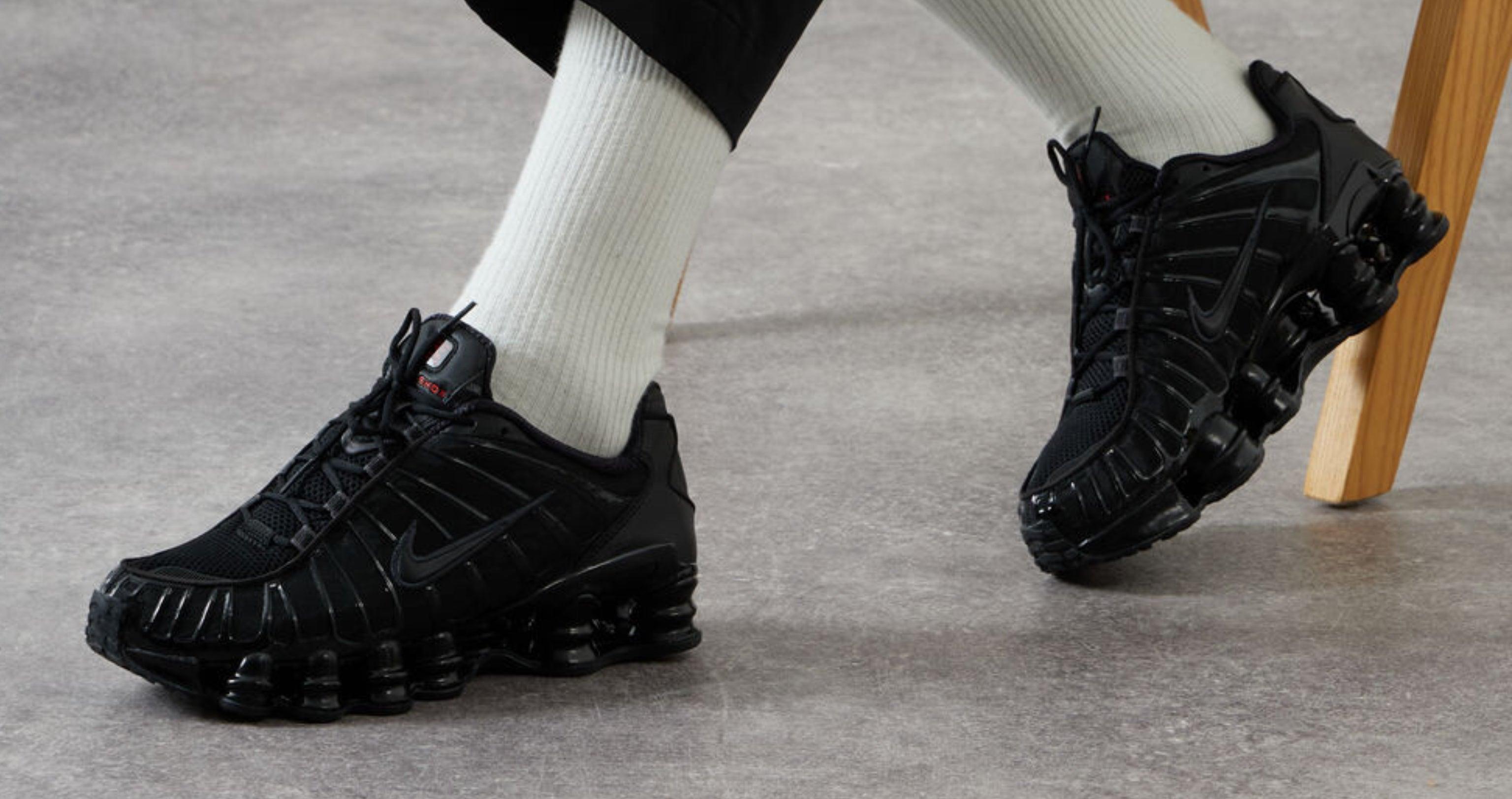 nike-shox-sneakerzone_f1718c72-21c2-4d9a-aac4-40f398775e41.jpg?v ...